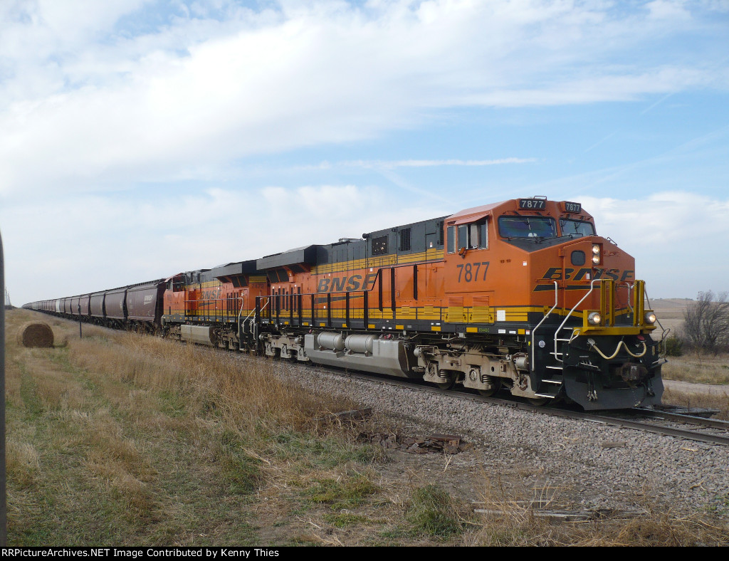 BNSF 7877